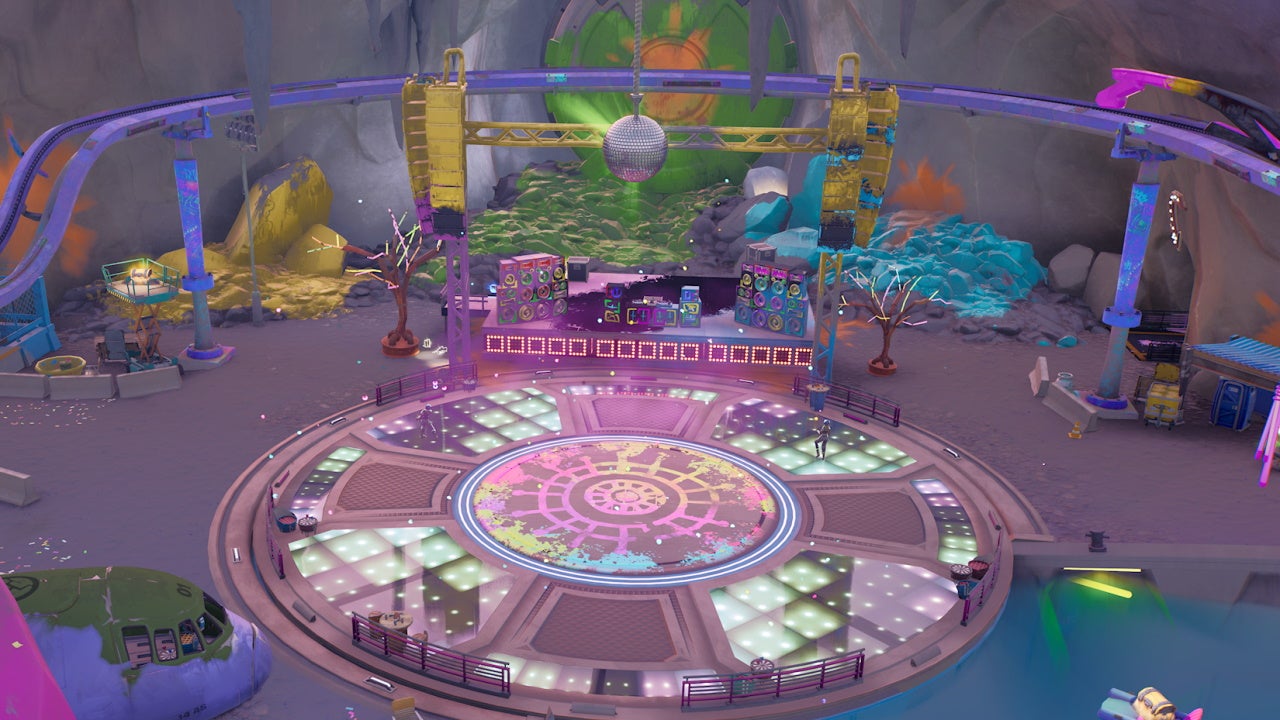 Fortnite Sith Holocron in Rave Cave location and how to pry open ...