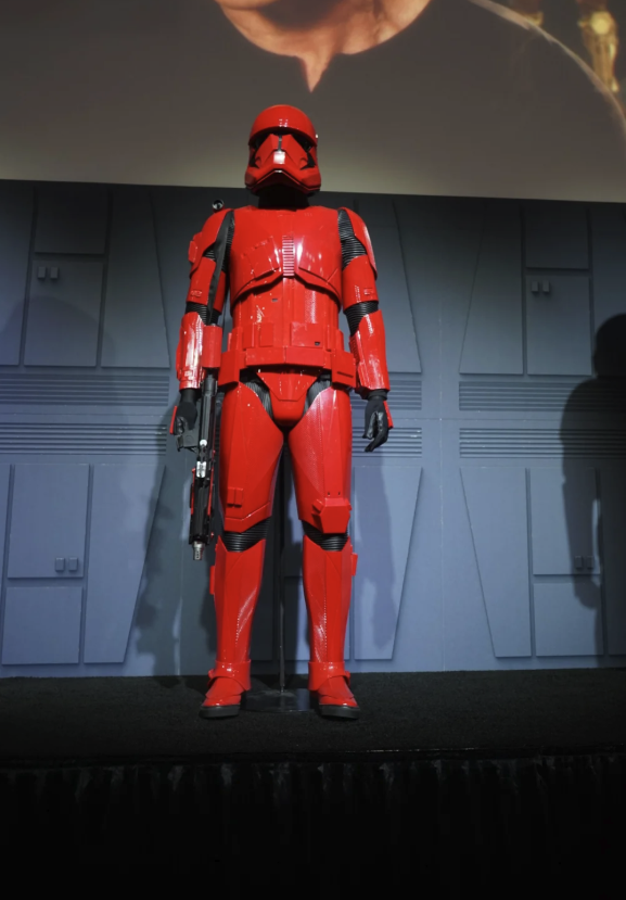 Vê o novo Stormtrooper vermelho de Star Wars: Episode IX | Eurogamer.pt